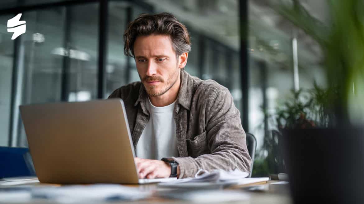EX vs CX: Difference, Examples & Why It Matters | Staffino